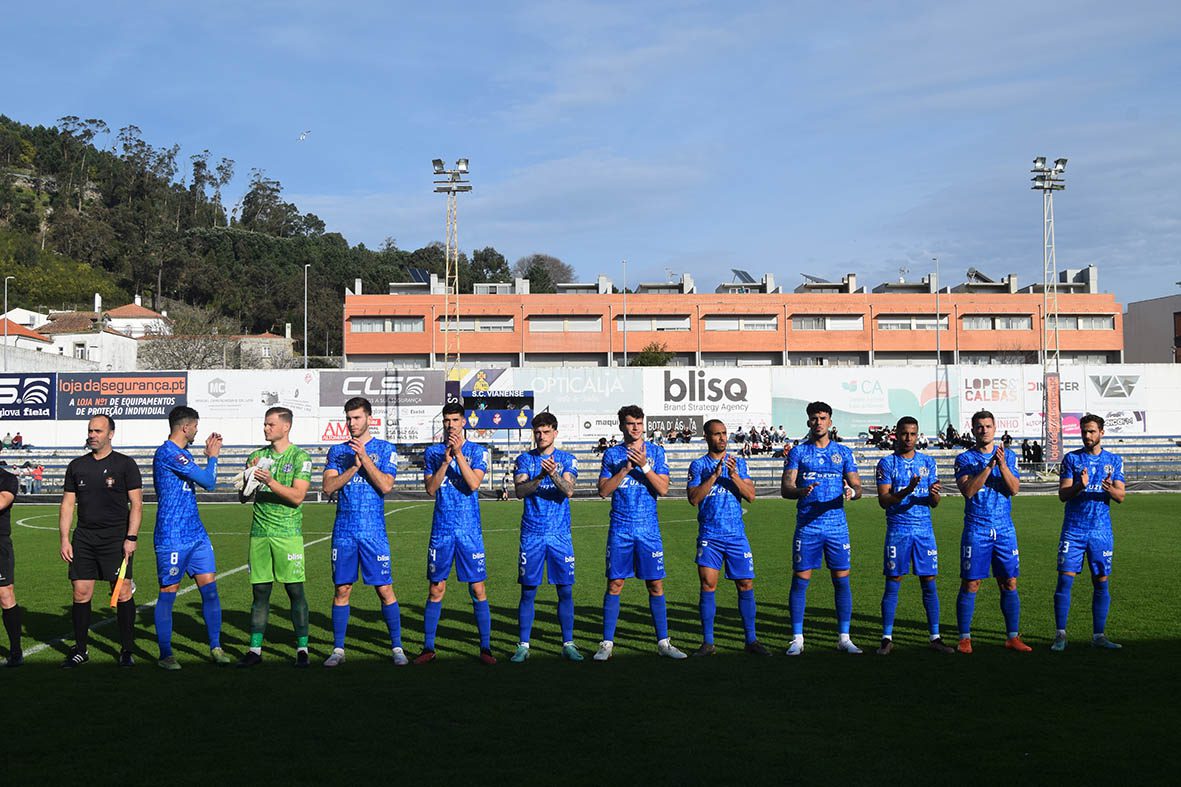 Vianense triunfa e mantém-se na luta pela manutenção - Semanário Alto Minho