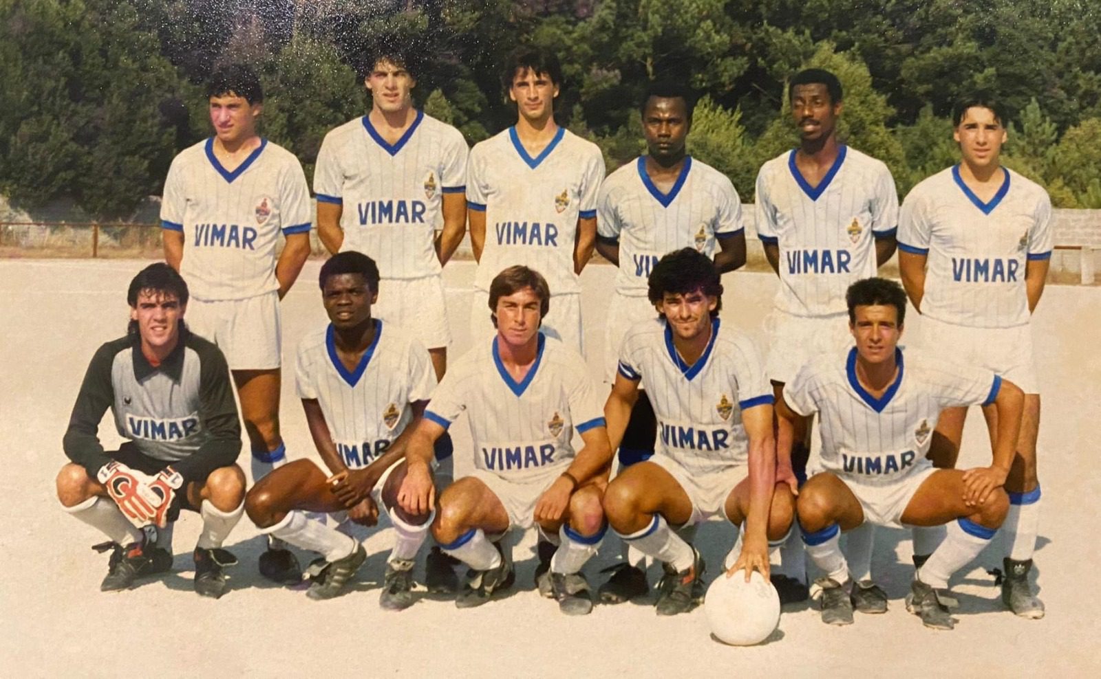 Sócios e adeptos do Vianense vão escolher onze e treinador “do século ...